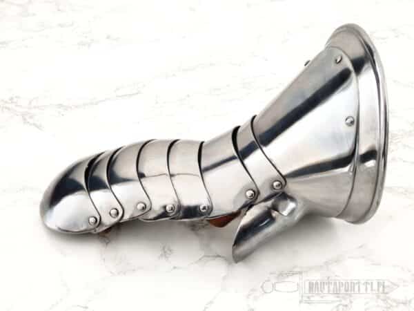 Lobster Tail Gauntlets - Irongate Armory