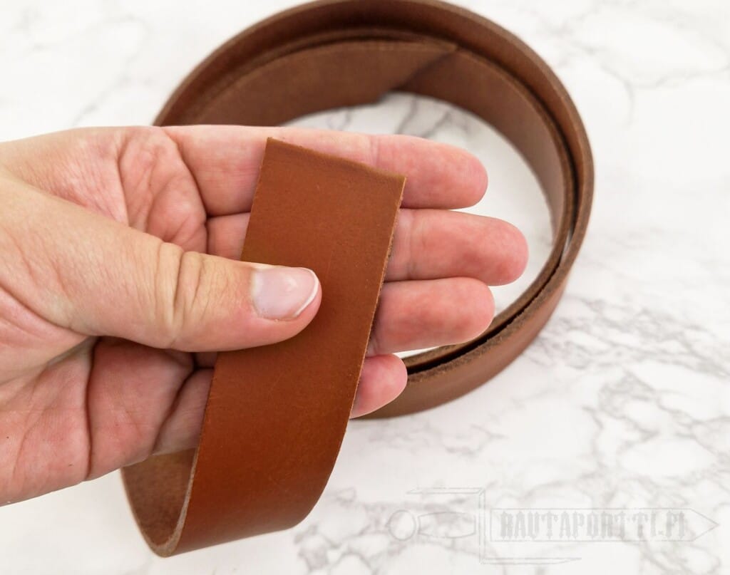 Leather strap, 30mm wide, 3mm thick, 120cm long - Irongate Armory