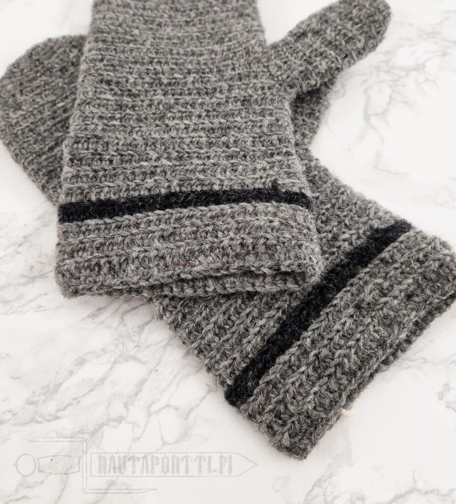 Naalbinding-Style Viking Woolen Mittens - Irongate Armory