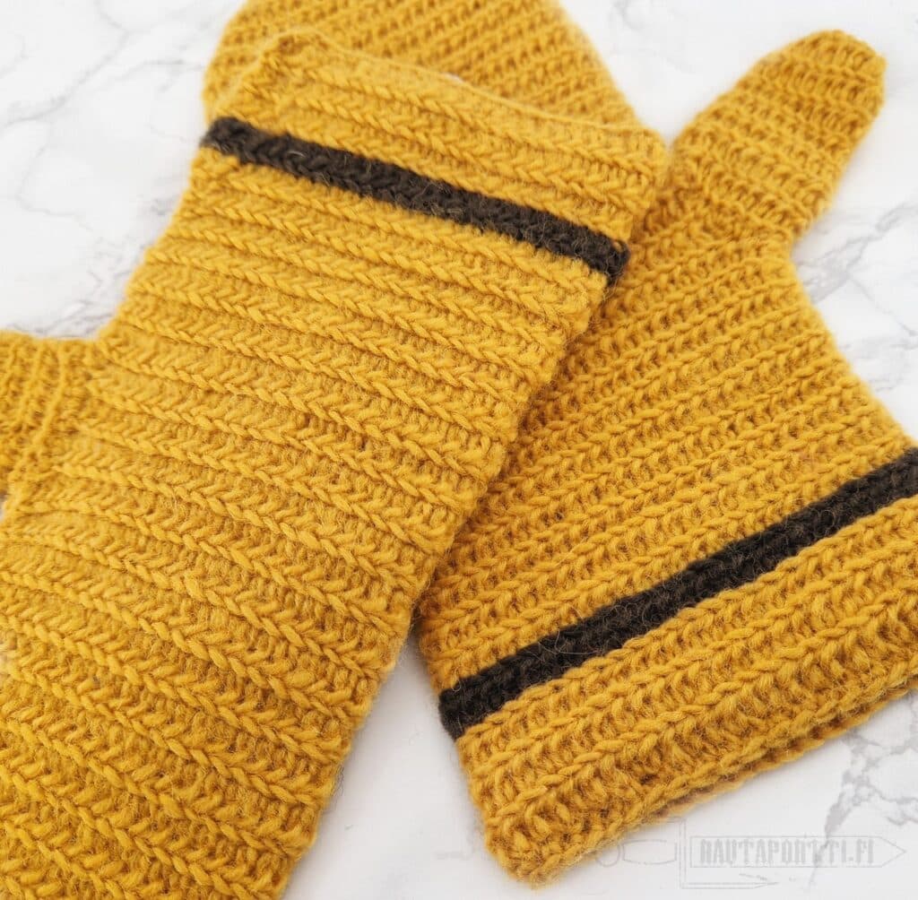 Naalbinding-Style Viking Woolen Mittens - Irongate Armory