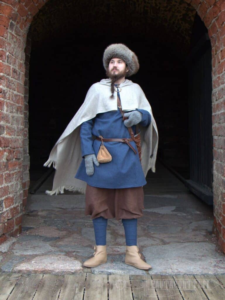 Iron Age Wool Tunic - Irongate Armory