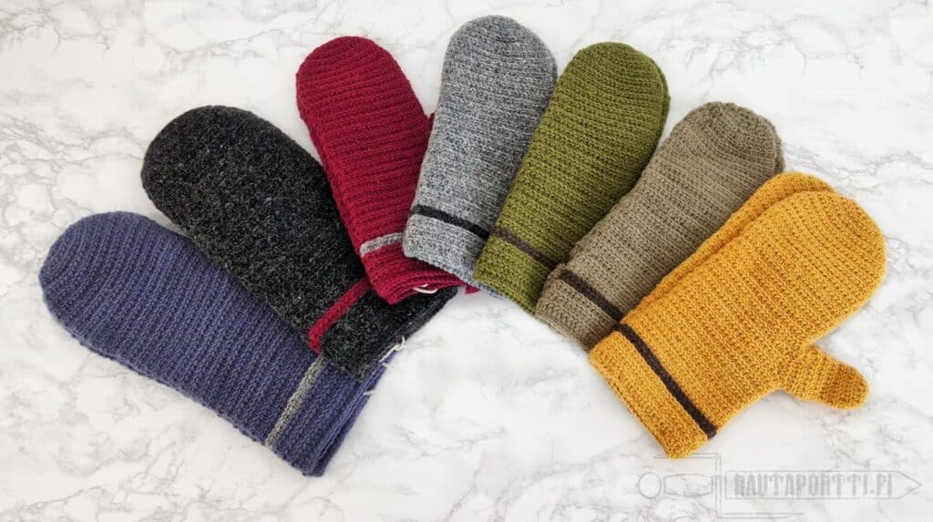 Naalbinding-Style Viking Woolen Mittens - Irongate Armory