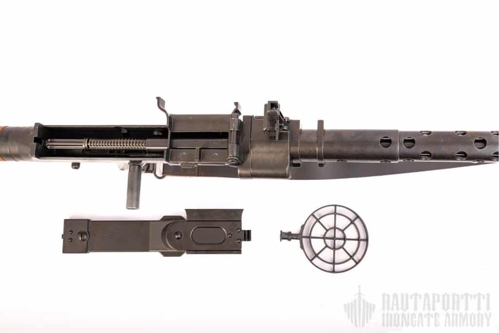 MG 34 Machine Gun with Anti-Aircraft Spider Sights and Leather Belt ...